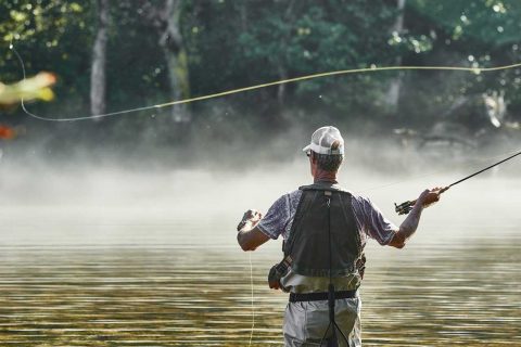 Complete Guide to Fly Fishing with the Clouser Minnow (Setup, Fish, and Tie) - Guide Recommended